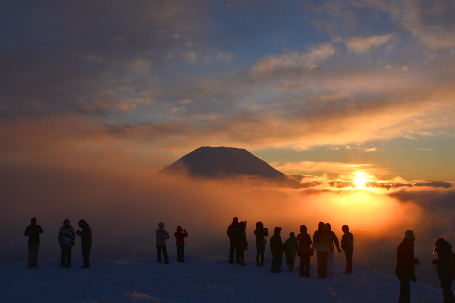 NISEKO VILLAGE - POWDER SNOW HOKKAIDO