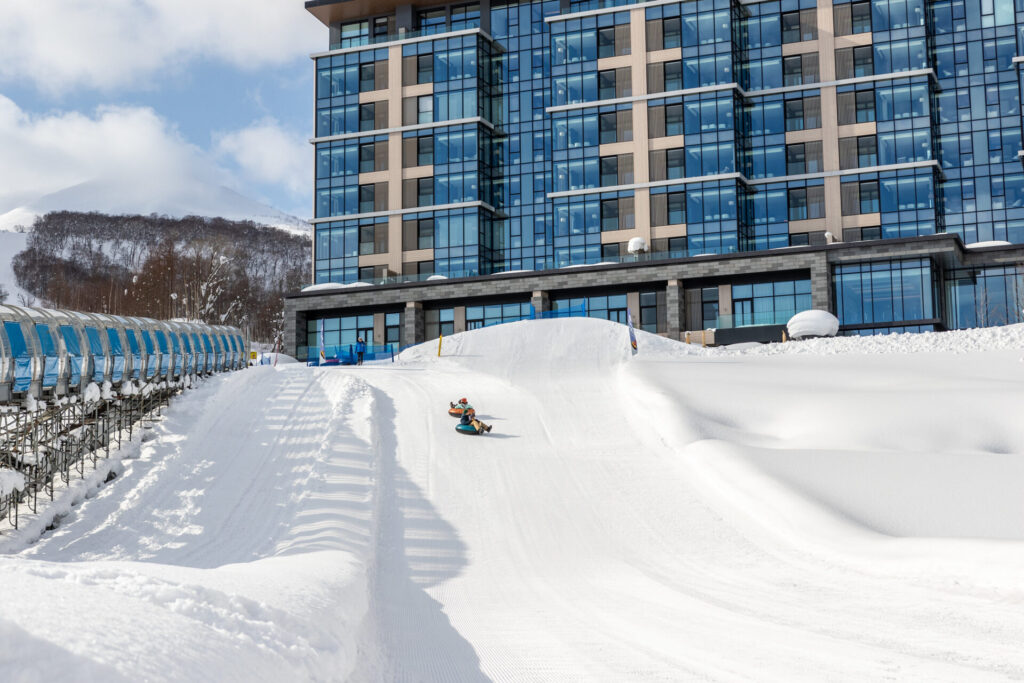 Niseko Hanazono Resort - POWDER SNOW HOKKAIDO