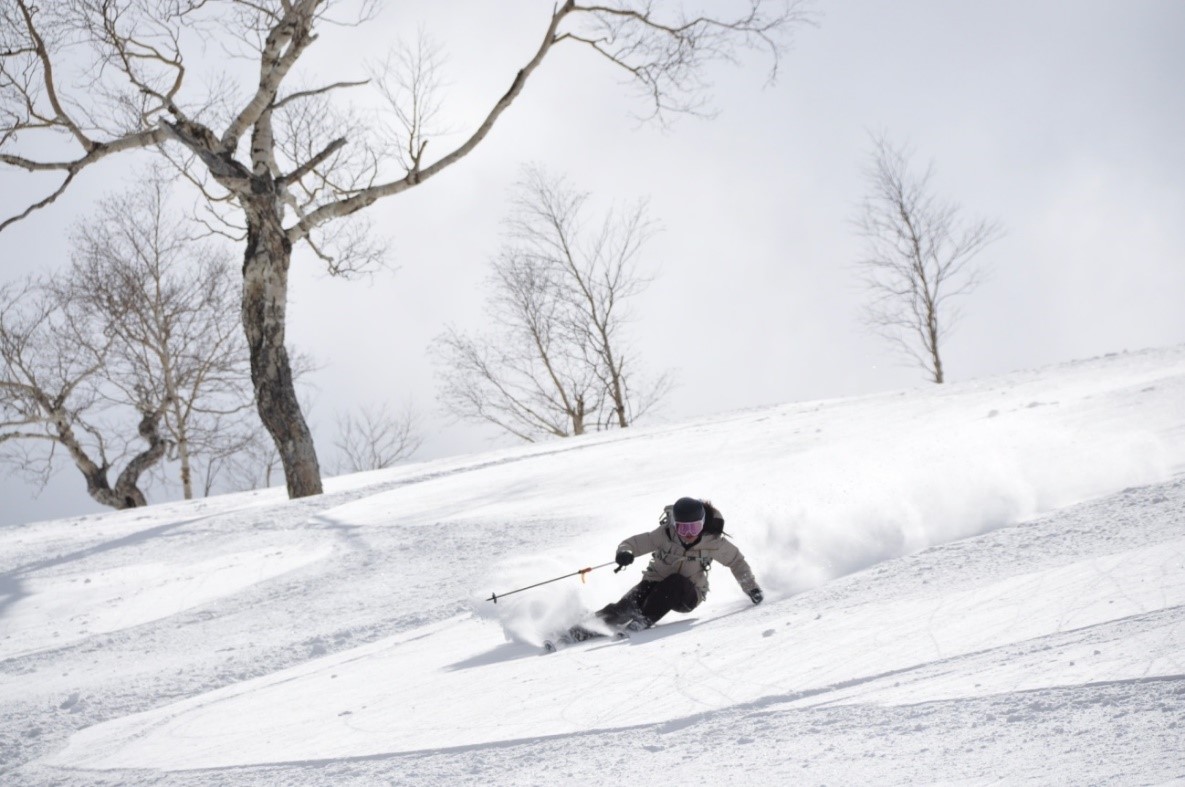 札幌をベースにしたバックカントリー - POWDER SNOW HOKKAIDO